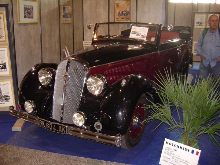 Car Story Hotchkiss 680 Cabriolet Graber